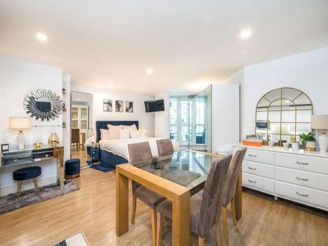Studio to rent