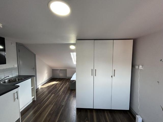 Studio to rent