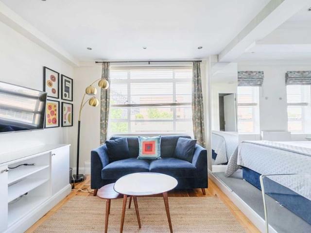 Studio to rent