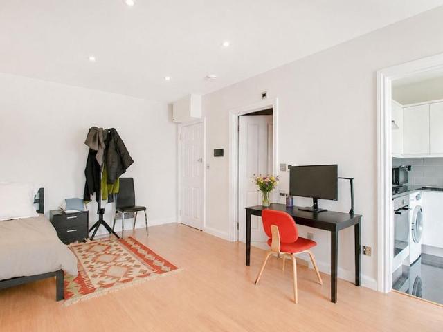 Studio to rent