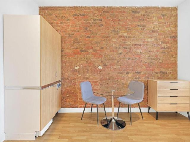 Studio to rent