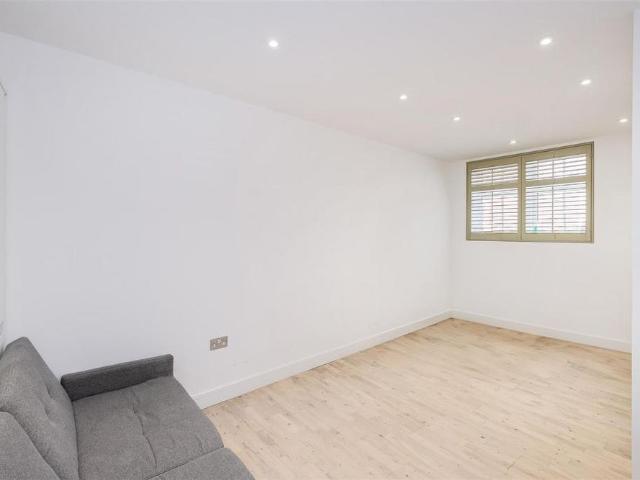 Studio to rent