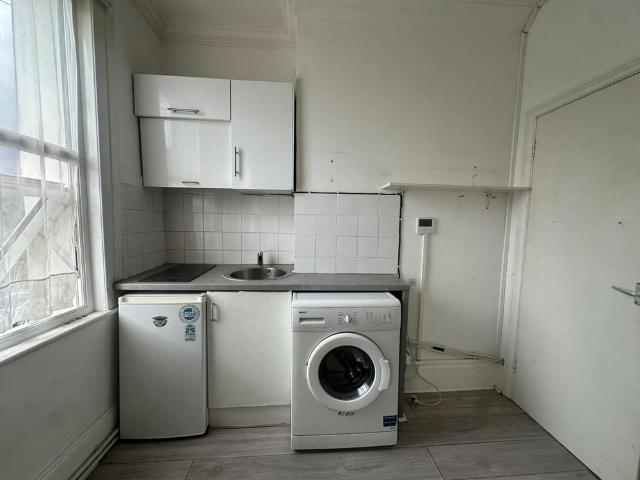 Studio to rent