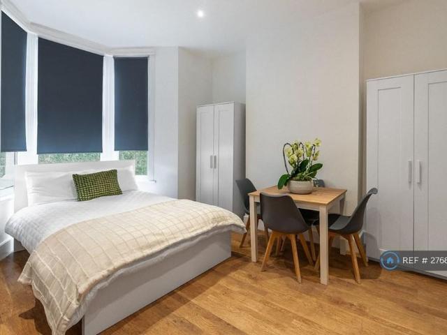 Studio to rent