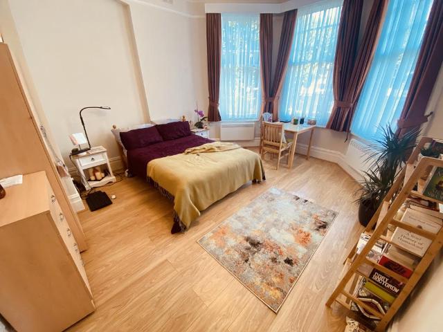 Studio to rent