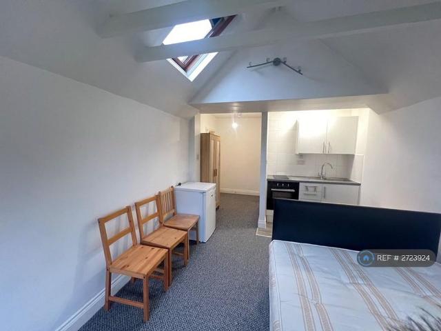 Studio to rent
