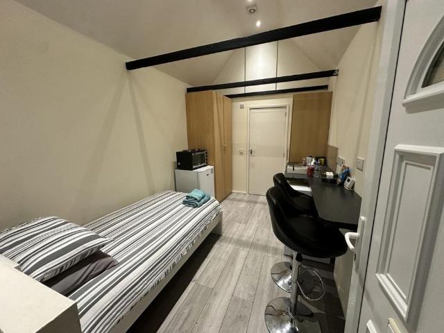 Studio to rent