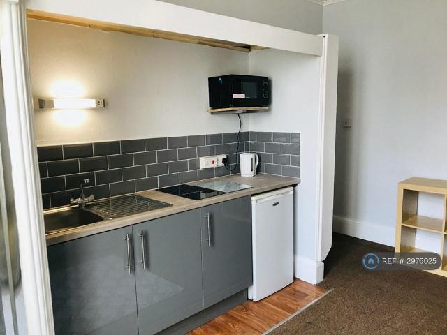 Studio to rent