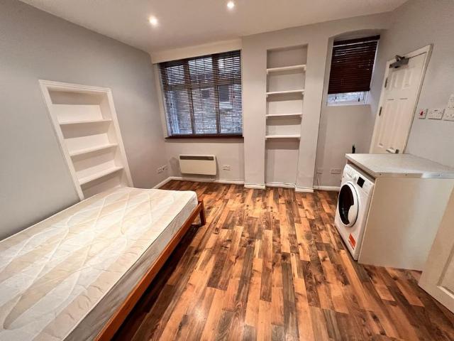 Studio to rent