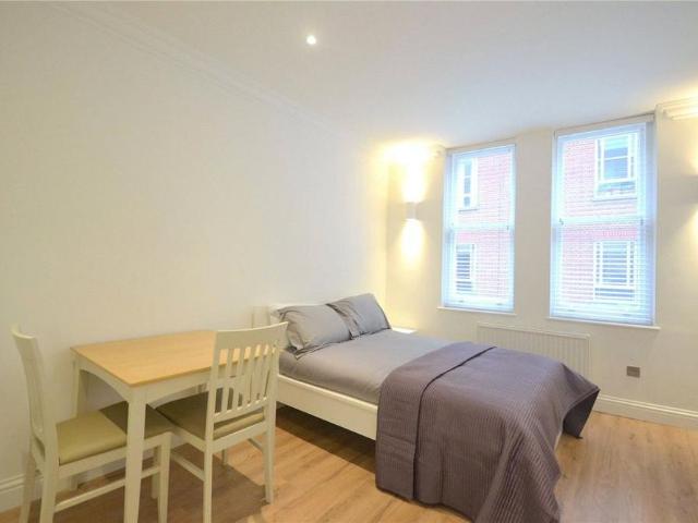 Studio to rent