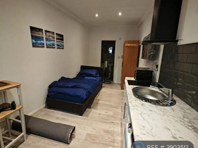 Studio to rent