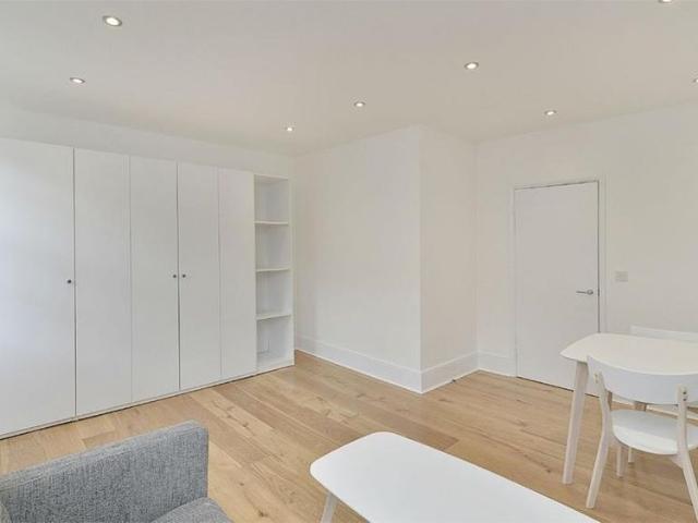 Studio to rent