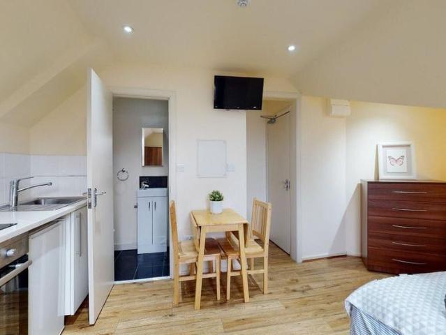 Studio to rent