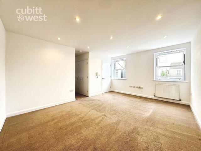 Studio to rent