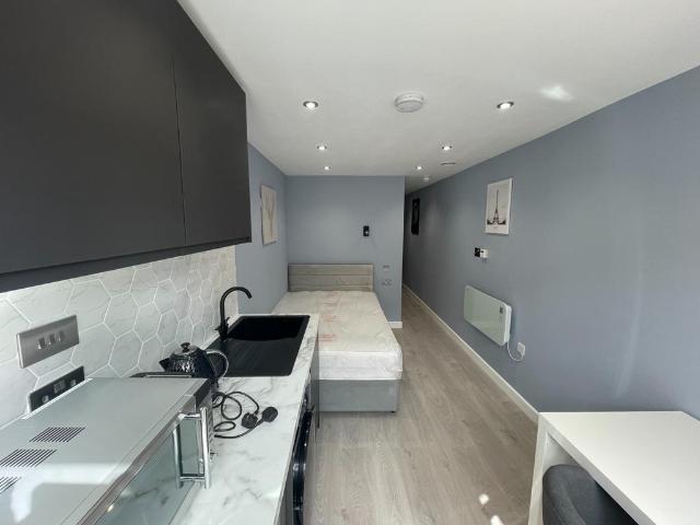 Studio to rent