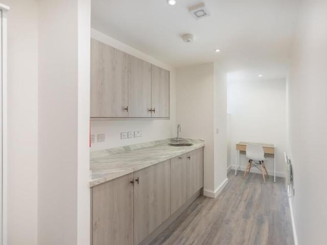 Studio to rent