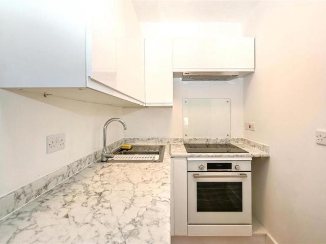 Studio to rent