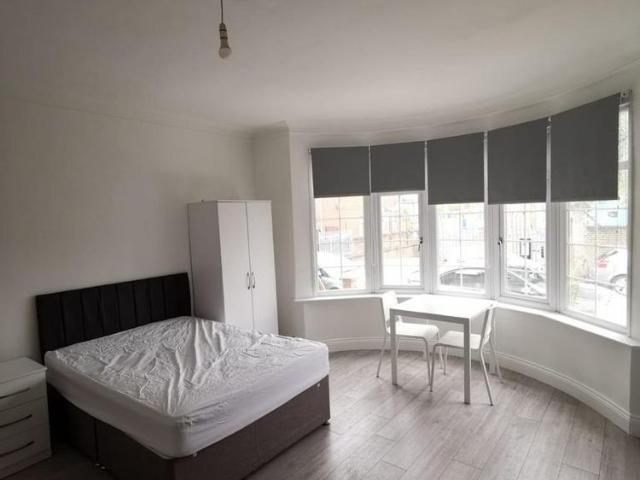 Studio to rent