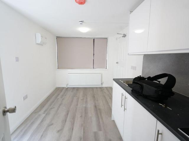 Studio to rent