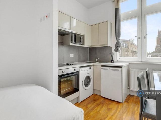 Studio to rent