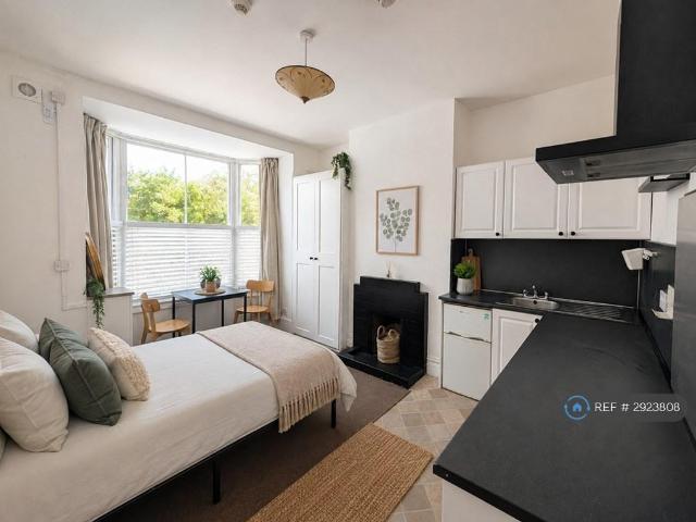 Studio to rent