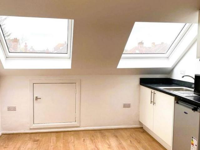 Studio to rent