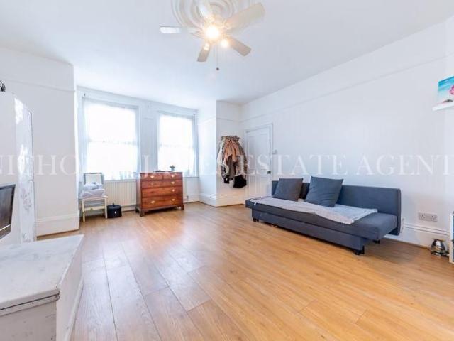 Studio to rent