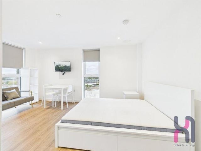 Studio to rent
