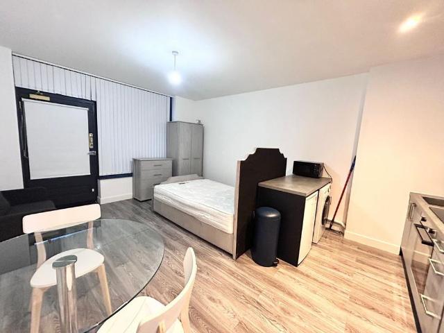 Studio to rent