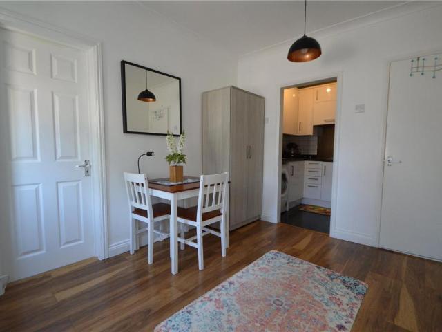 Studio to rent