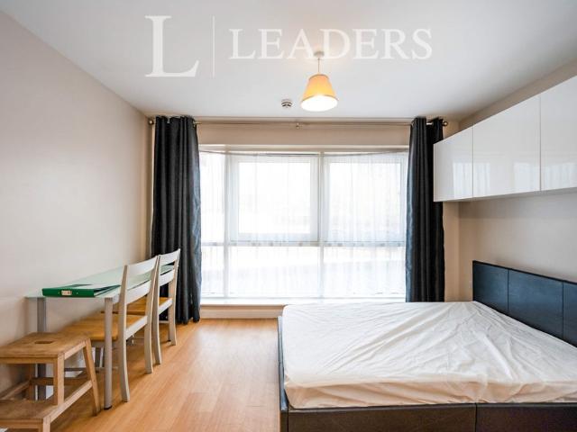 studio to rent The Roundhouse, Gunwharf Quays, Portsmouth, PO1