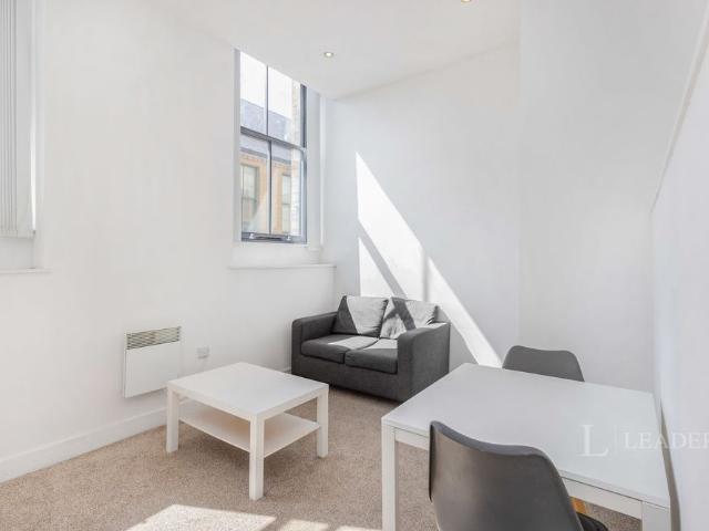 studio to rent Vicar Lane, Bradford, West Yorkshire, BD1