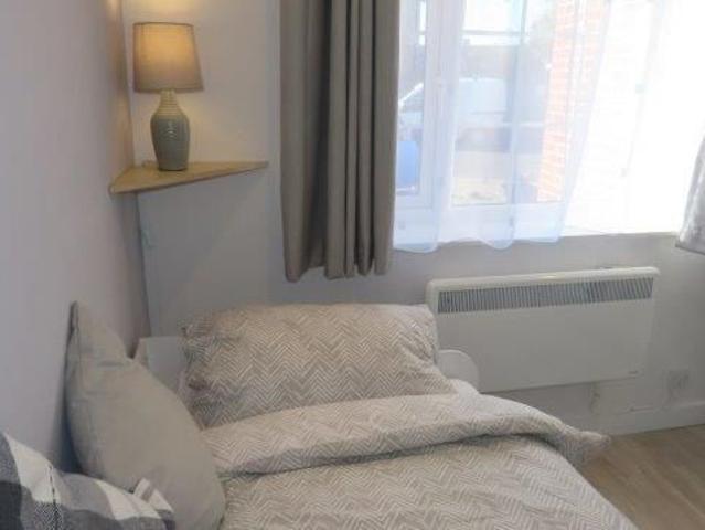 studio to rent Carvel Way, Littlehampton, BN17