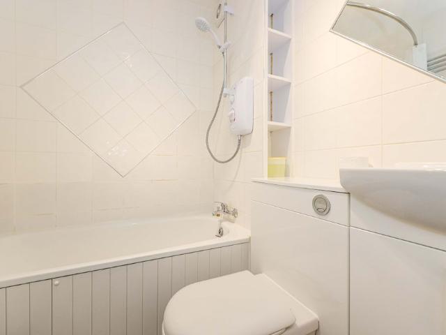 studio to rent Celia Close, Waterlooville, Hampshire, PO7