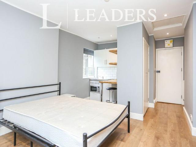 studio to rent Glensdale Road, London, SE4
