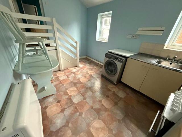 Studio To Rent In Uttoxeter Road, Derby, DE22