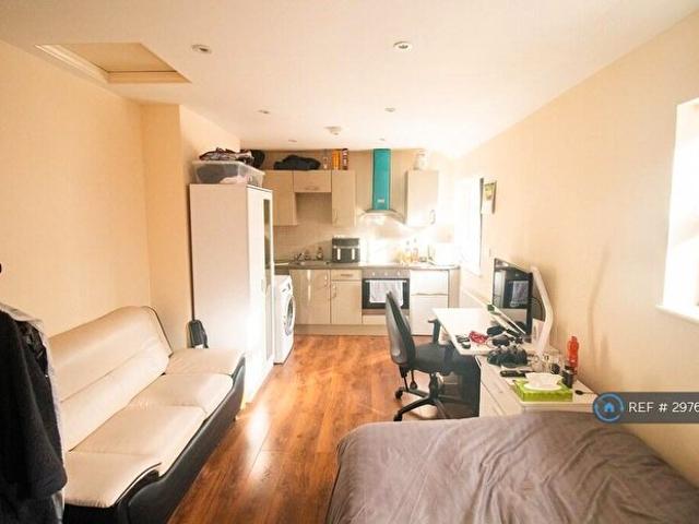Studio To Rent In Victoria Avenue, Leicester, LE2