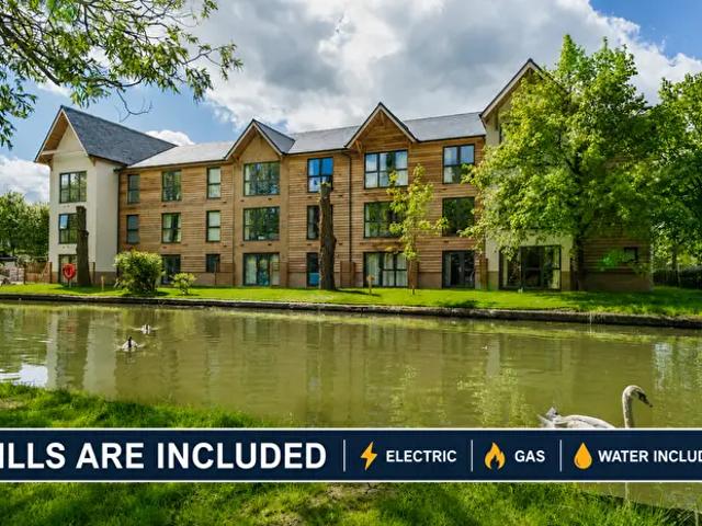 Studio To Rent In Waterside House, Peartree Marina, MK6