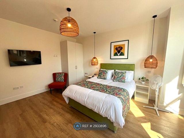 Studio To Rent In West Bridgford, Nottingham, NG2