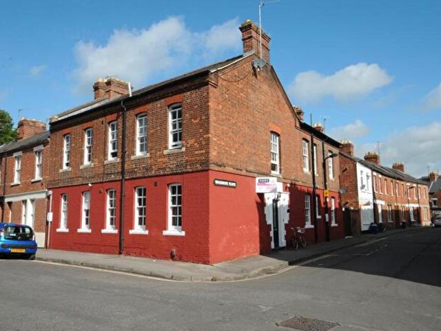 Studio To Rent In Woodbine Place, OX1