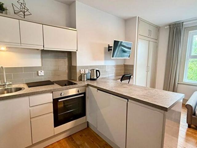 Studio To Rent In Woodhurst Road, Birmingham, B13