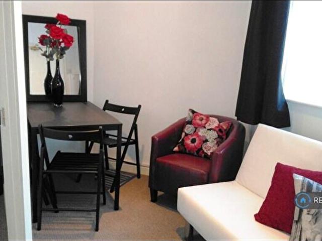 Studio To Rent In A, Ilkeston, DE7