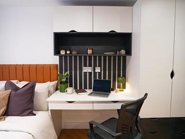 Studio To Rent In Apt, Nova Residence #, LE1