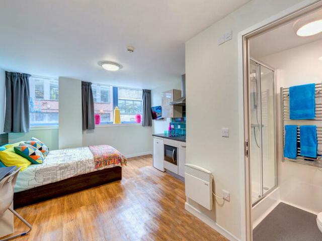 Studio To Rent In Bath Street, Glasgow, G2