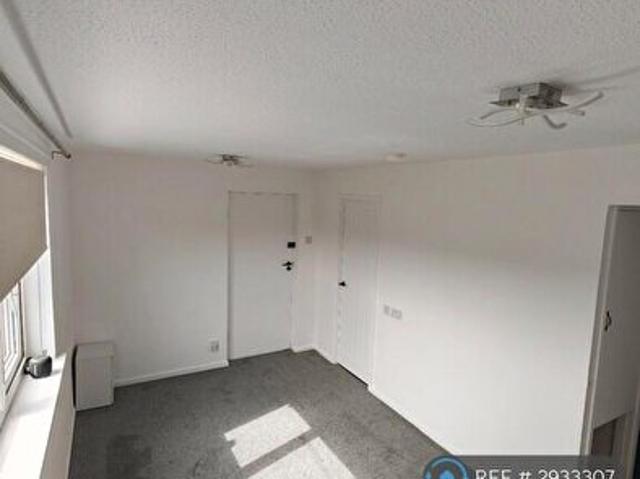 Studio To Rent In Birchgrove, Swansea, SA7