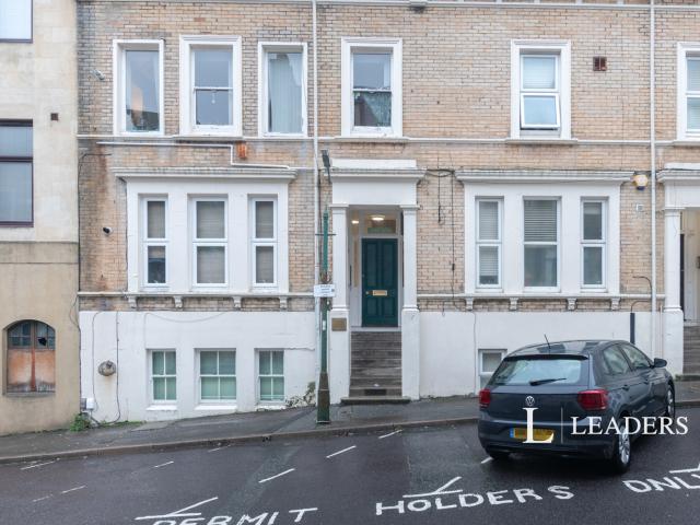 Studio to rent in Bournemouth, BH1 | Leaders