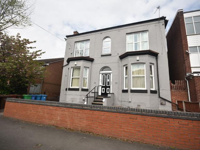 studio to rent in Brook Road, Fallowfield Manchester. M14 6UE