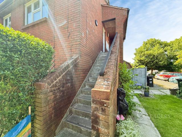 Studio to rent in Breamore Close, New Milton, BH25 | Leaders