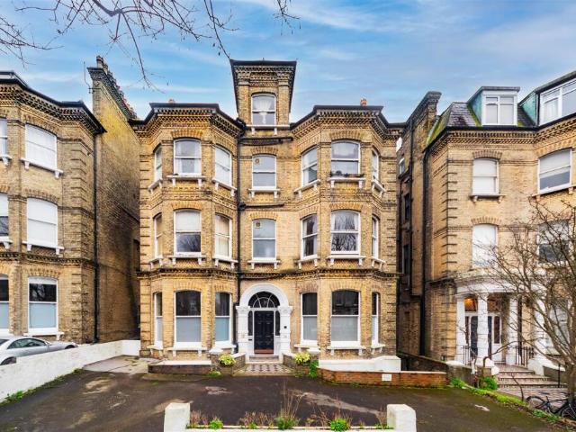Studio to rent in Brighton And Hove East Sussex, BN3, from Lextons Brighton & Hove. 34094