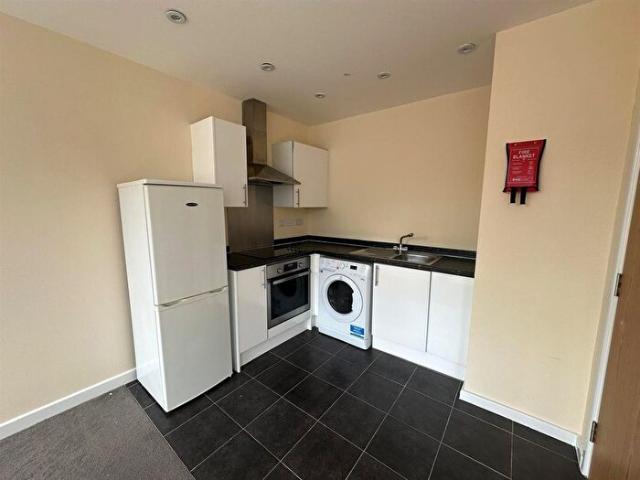 Studio To Rent In Burleys Way, Leicester, LE1